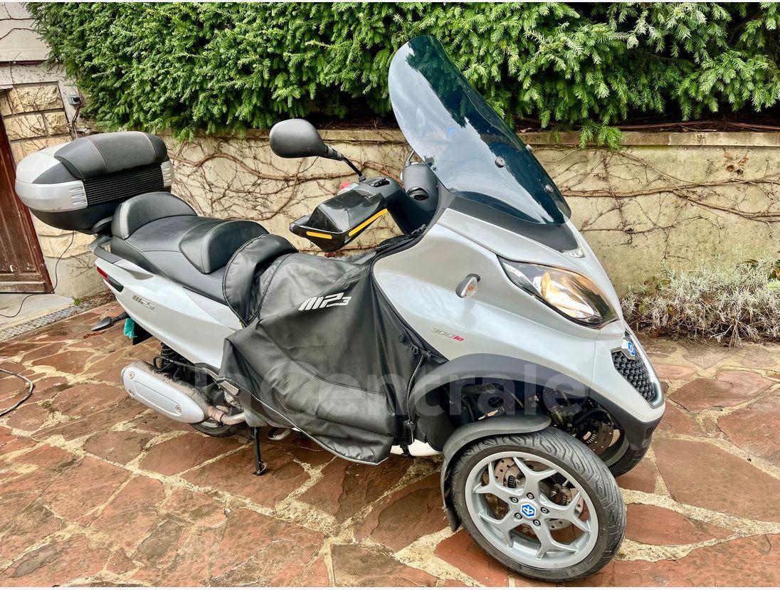 Annonce Piaggio mp3 300 hybrid ie 2016 occasion - Val-d'Oise 95