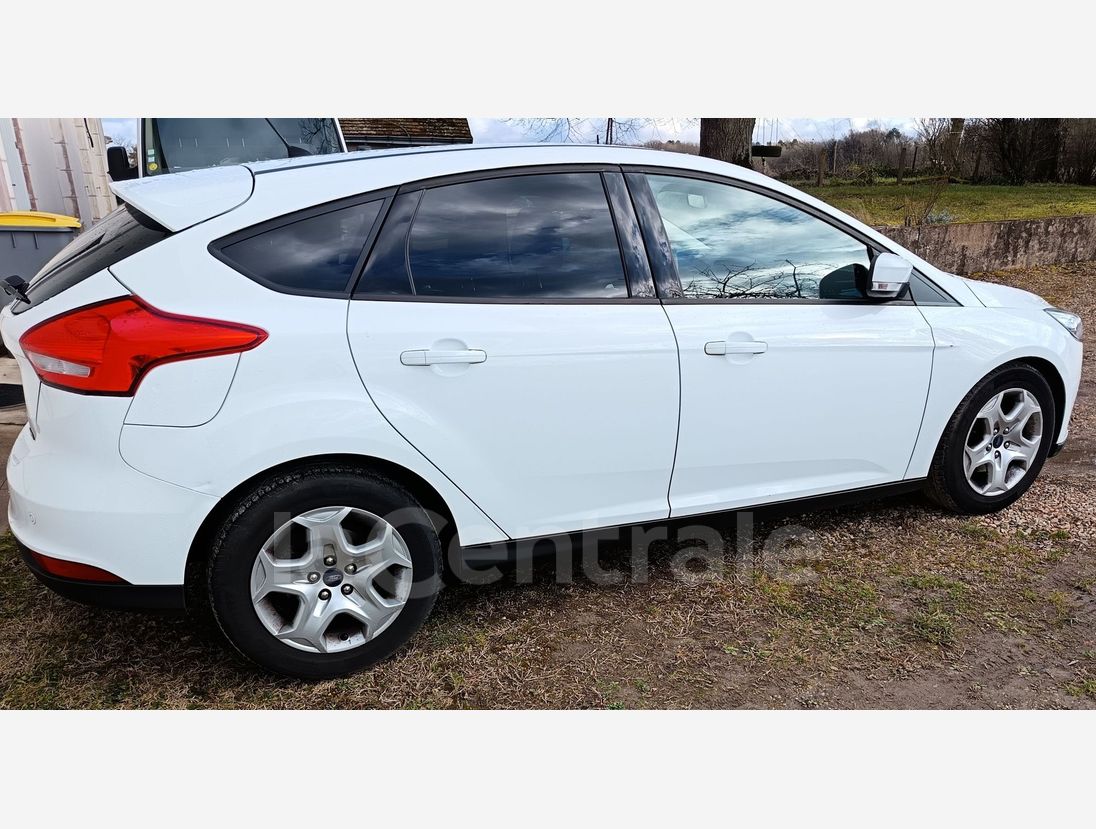 Annonce Ford focus iii (2) 1.0 ecoboost 125 s&s trend 5p 2015 ESSENCE ...