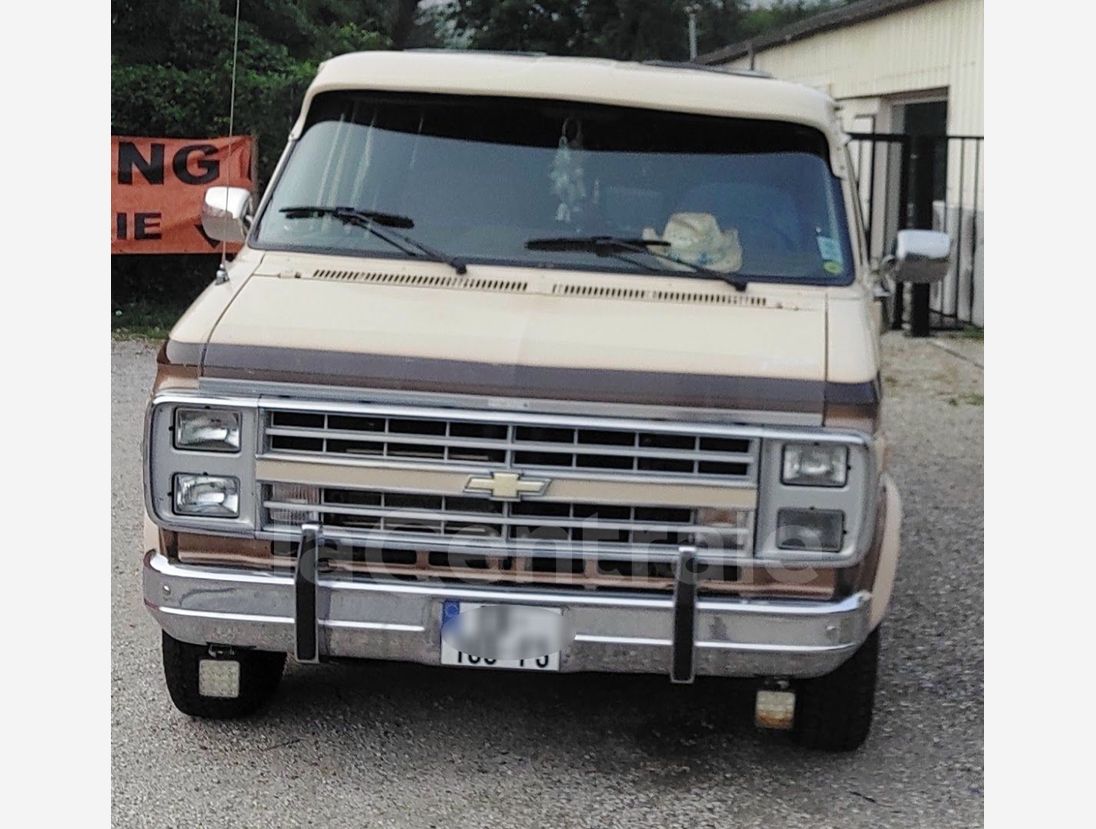Annonce Chevrolet sport van g10 350 1986 ESSENCE occasion - Isère 38