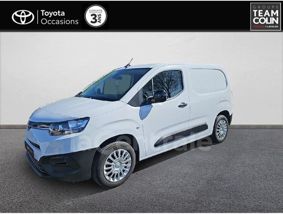 Annonce Toyota proace city (2) fourgon medium 1.2 110 vvt-i bvm6 ...