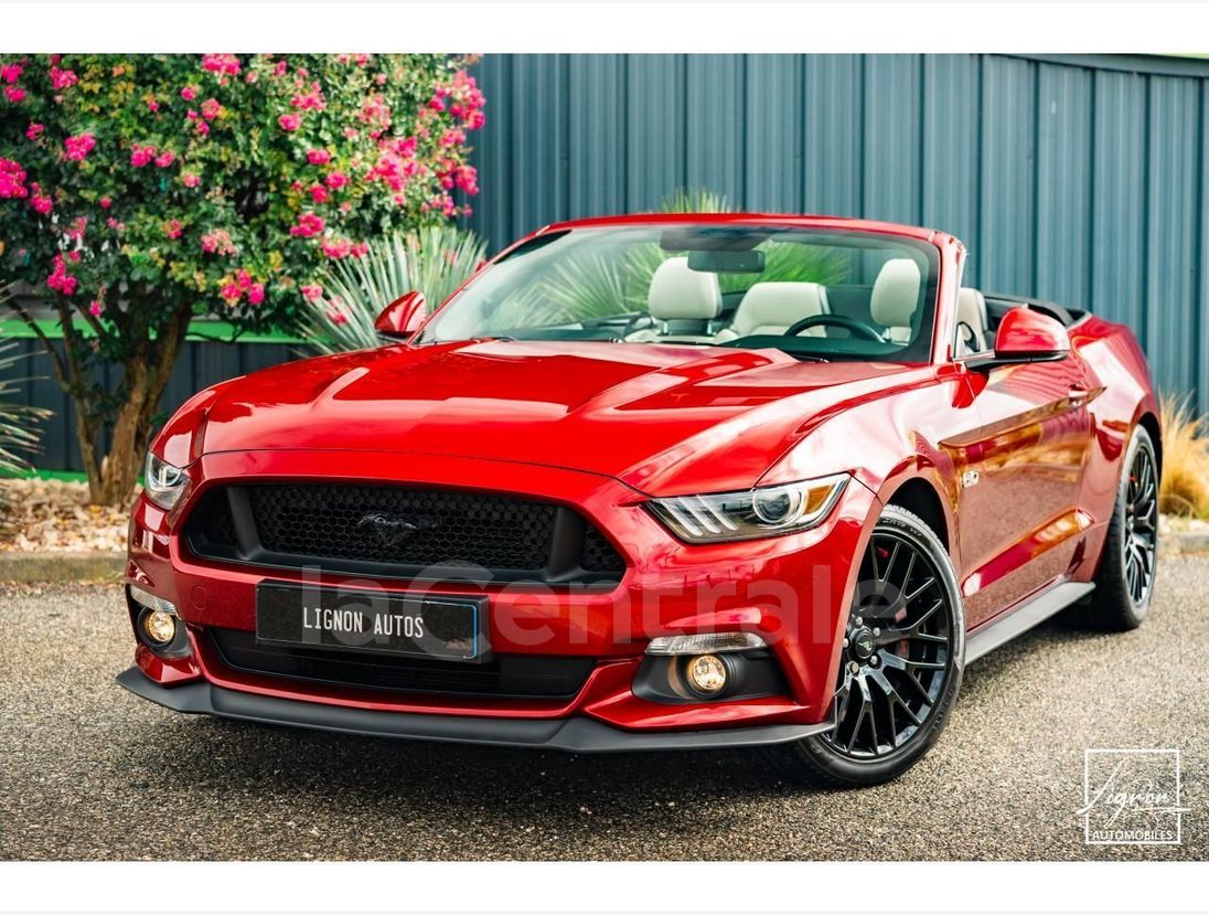 Annonce Ford mustang gt cabriolet 5.0l v8 421 bvm6 ruby red 2016 ESSENCE occasion - Drôme 26