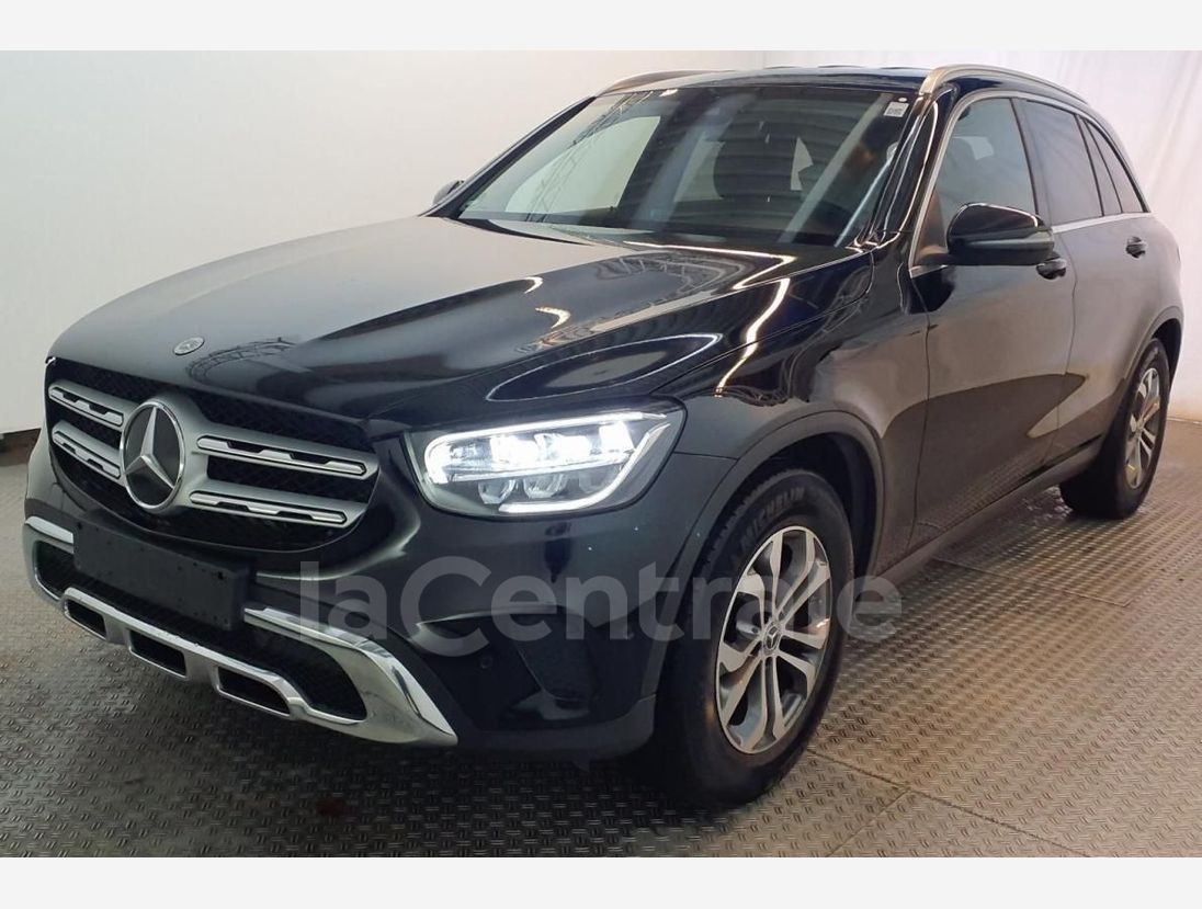 Mercedes glc vendu par Premium Car Deals - La Centrale