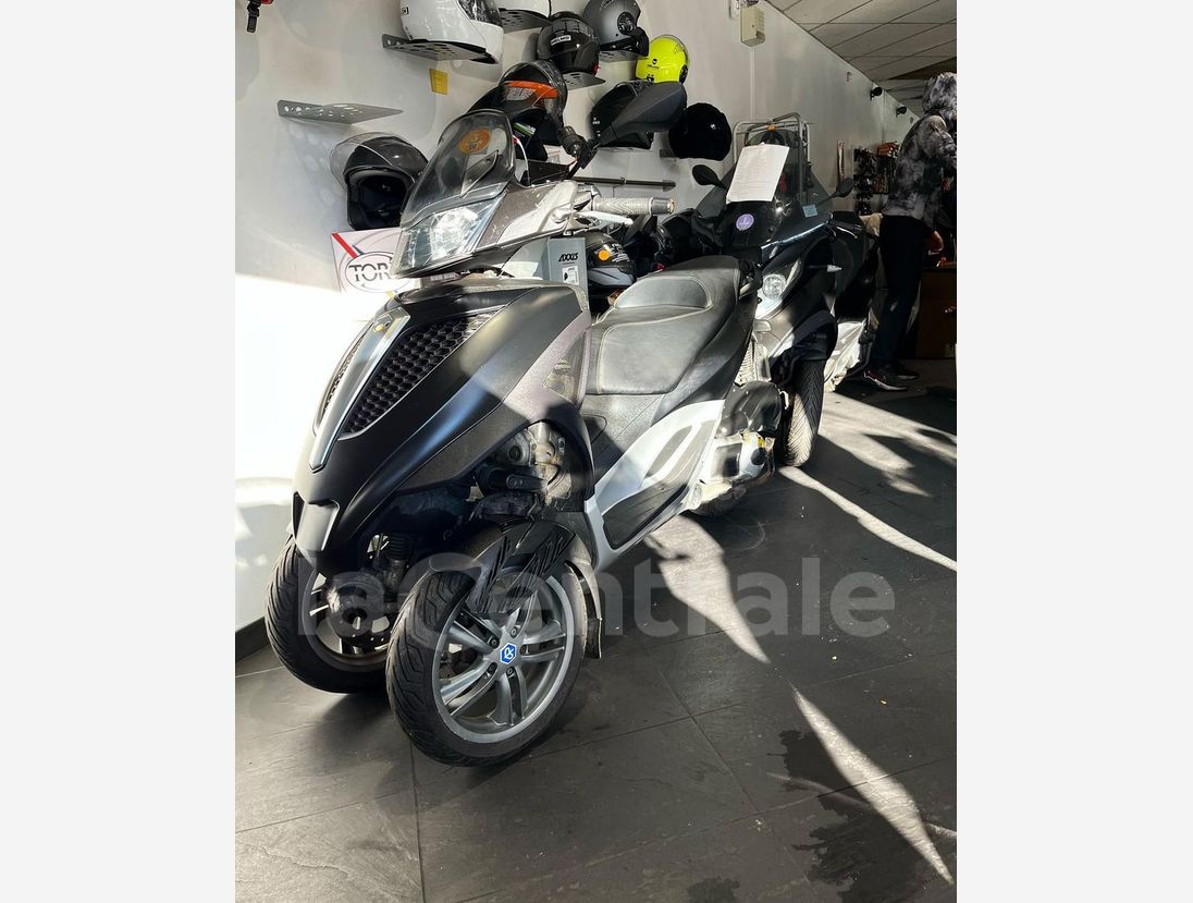 Annonce Piaggio mp3 300 hybrid ie 2016 occasion - Hauts-de-Seine 92