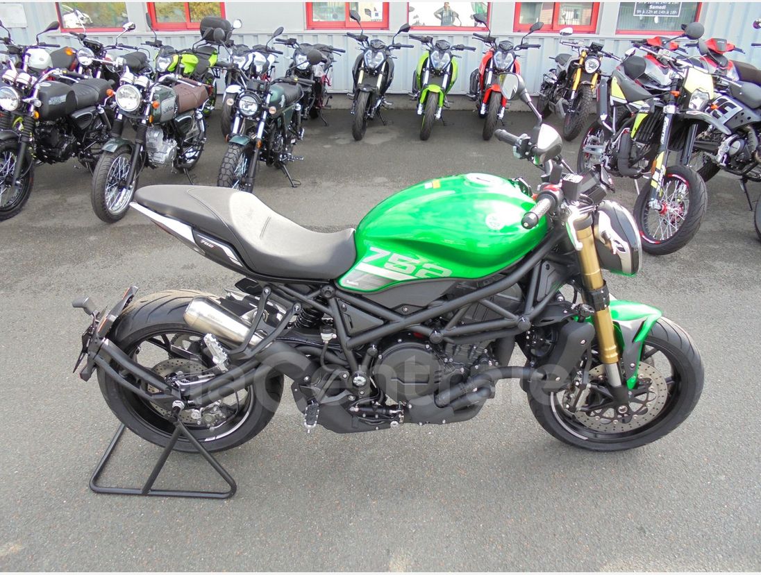 Annonce Benelli 752 s 754 2024 occasion - Les-ponts-de-ce - Maine-et ...